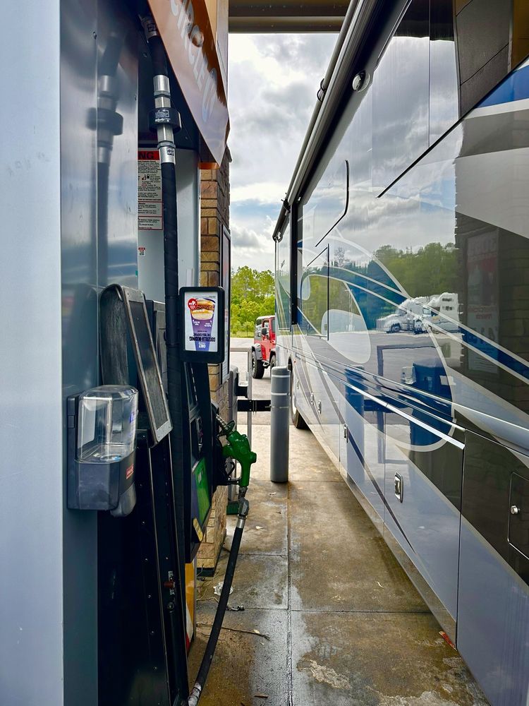 KANGAROO EXPRESS - Updated January 2026 - 18 Photos - 1717 US-17 ...