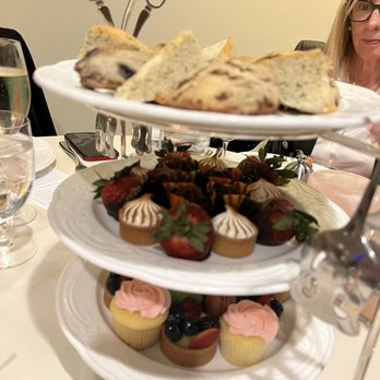 Garden City RED SALT ROOM BY DAVID BURKE - Updated November 2024 - 490 ...