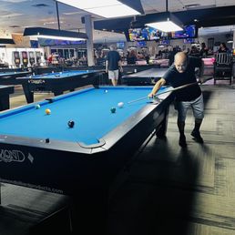 RACKS BILLIARDS SPORTS BAR AND GRILL - Updated March 2026 - 164 Photos ...