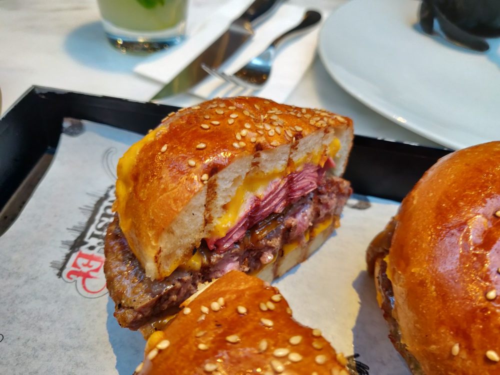 NUSR-ET BURGER - Updated June 2024 - Pınar Mah., İstanbul, Turkey ...