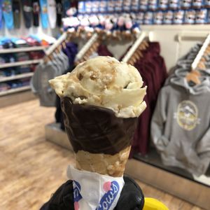 COWS - 213 Photos & 118 Reviews - Ice Cream & Frozen Yogurt - 138 Banff ...