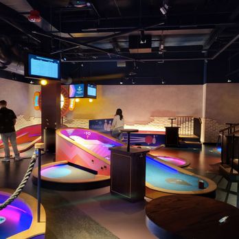 PUTTSHACK - OAKBROOK - Updated April 2025 - 471 Photos & 283 Reviews ...