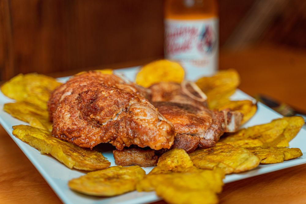 EL BOHIO TROPICAL SQUARE RESTAURANT - Updated July 2025 - 127 Photos ...