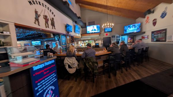 MUSKETEERS BAR & GRILL - Updated May 2026 - 60 Photos & 98 Reviews ...