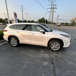 CRONIN HYUNDAI OF NICHOLASVILLE - Updated June 2025 - 11 Photos & 22 ...