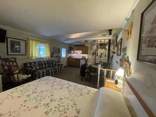 RED BARN VILLAGE BED & BREAKFAST - Updated January 2026 - 26 Photos ...