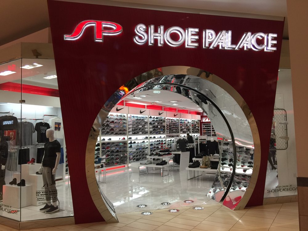 Arrowhead Mall Shoe Palace