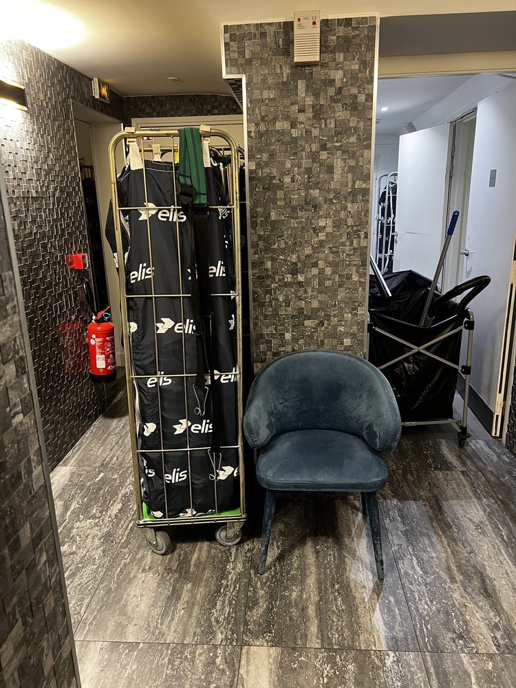 HOTEL DRESS CODE & SPA - Updated June 2025 - 18 Photos - 5 rue de ...