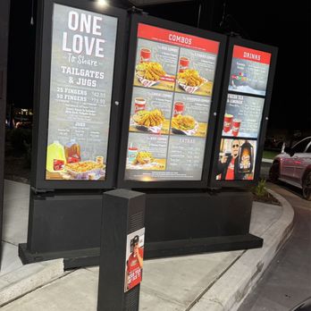 RAISING CANE’S CHICKEN FINGERS - Updated November 2025 - 78 Photos & 69 ...