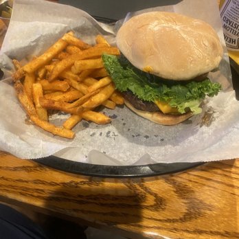 GATORS DEN SPORTS GRILL - Updated April 2025 - 172 Photos & 96 Reviews ...