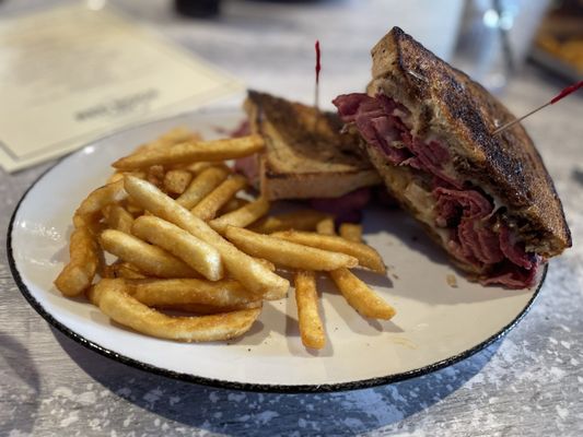 RED ROCK CAFE AND SPORTS BAR - Updated November 2025 - 181 Photos & 119 ...