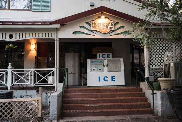 HURRICANE BAR - 11 Photos & 18 Reviews - 86 Helmsman Way, Hilton Head ...