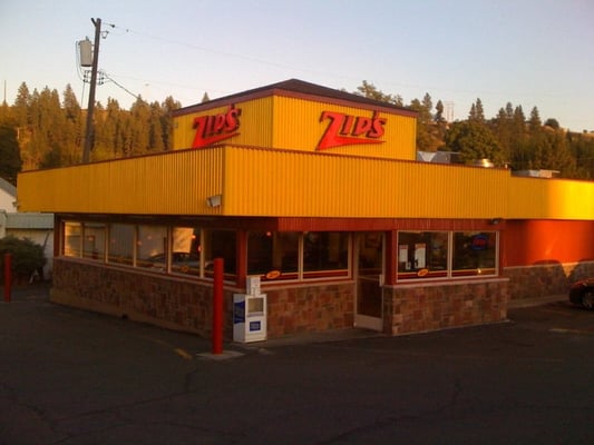 ZIPS DRIVE IN - Updated December 2025 - 14 Photos & 43 Reviews - 902 N ...