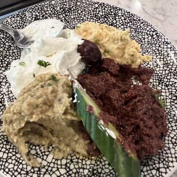 MEZES - Updated December 2025 - 36 Photos & 11 Reviews - 440 Danforth ...