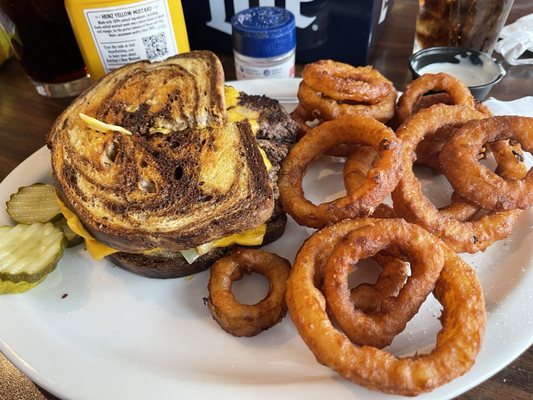 BRIDGES BAR AND GRILL - Updated August 2025 - 23 Reviews - 1034 1st ...