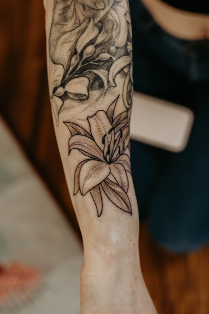 BY HER HAND TATTOOS - Updated May 2026 - 41 Photos - 1708 Lovering Ave ...