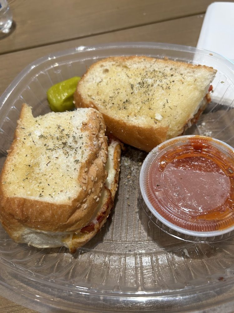 FONZARELLI’S ITALIAN DELI - Updated December 2025 - 275 W Wisconsin Ave ...