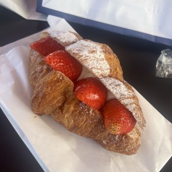 PARIS BAGUETTE - Updated January 2025 - 51 Photos & 46 Reviews - 4503 ...