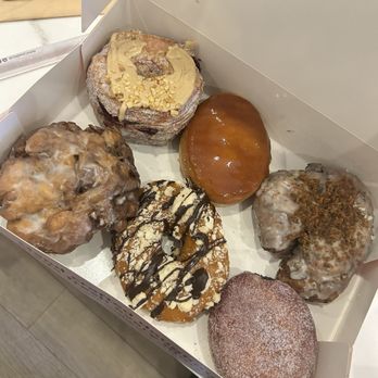 MACHINO DONUTS - Updated April 2025 - 31 Photos & 17 Reviews - 1556 ...