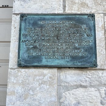 OLD CAPITOL MUSEUM - Updated August 2025 - 35 Photos - 21 Old Capitol ...