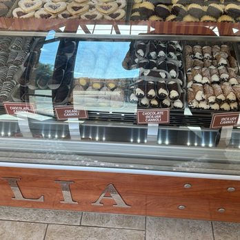 VILLA ITALIA - Updated July 2025 - 233 Photos & 216 Reviews - 226 ...