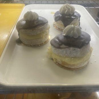 GINGERBREAD BAKE SHOP - Updated October 2025 - 29 Photos & 28 Reviews ...