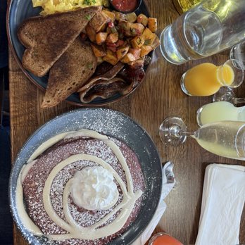 THE COURT CAFE - Updated May 2025 - 1124 Photos & 792 Reviews - 5496 W ...