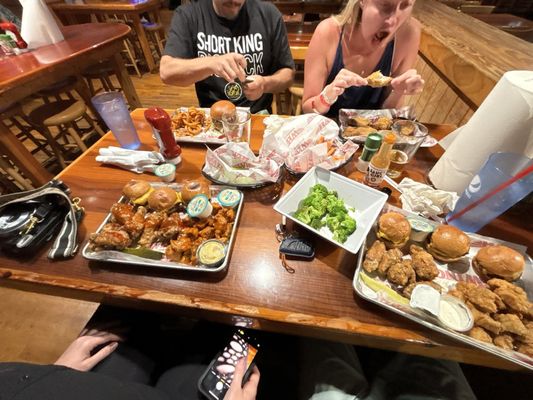 WINGHOUSE BAR & GRILL - Updated October 2025 - 104 Photos & 168 Reviews ...