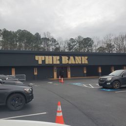 THE VAULT - Updated July 2025 - 332 Photos & 120 Reviews - 3120 Donald ...