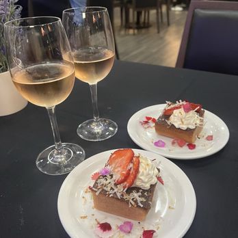 604 CLUBHOUSE - Updated December 2025 - 656 Photos & 375 Reviews - 199 ...