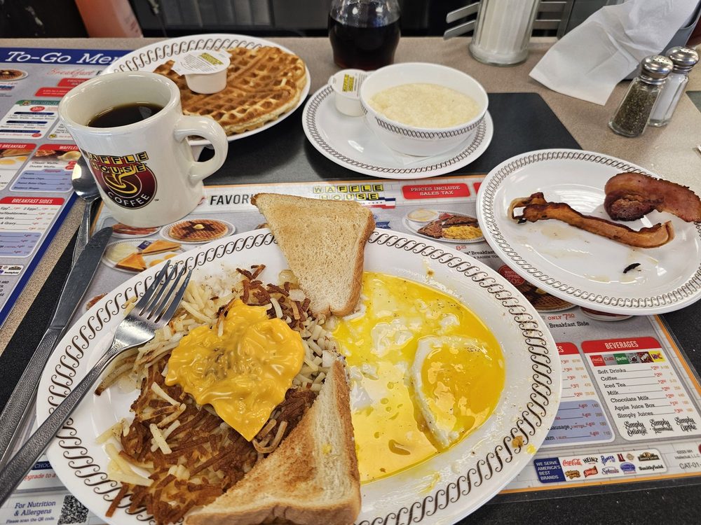 WAFFLE HOUSE - Updated December 2025 - 35 Photos & 34 Reviews - 916 ...