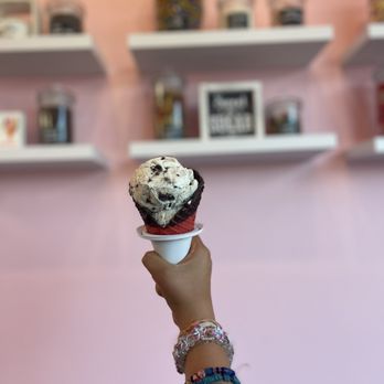 SUGAR BLVD - Updated September 2024 - 132 Photos & 39 Reviews - 704 S ...