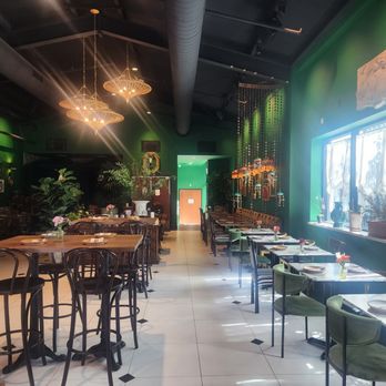 LEDU THAI - Updated January 2025 - 240 Photos & 75 Reviews - 915 N 5th ...