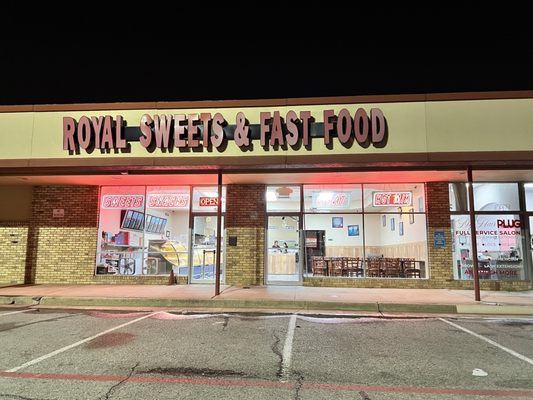 ROYAL SWEETS & FAST FOOD - Updated December 2025 - 59 Photos & 97 ...