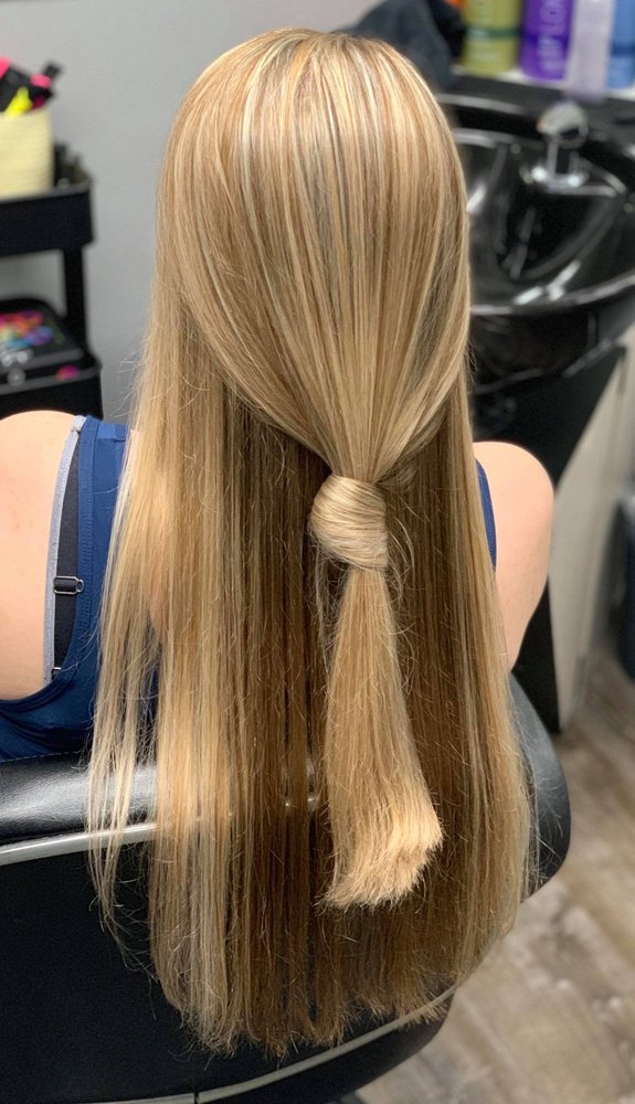 SOLA SALON STUDIOS - CHAMPAIGN COMMONS - 21 Photos - 105 N Mattis Ave ...