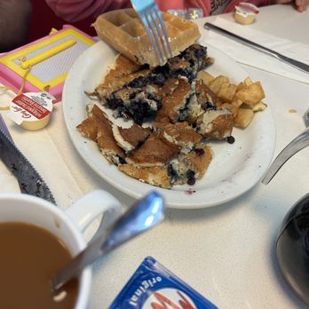 ANGEL’S DINER - Updated December 2025 - 28 Photos & 47 Reviews - 23 ...