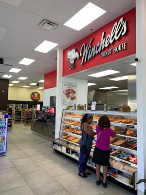 WIN WIN GAS AND WINCHELLS DONUTS - Updated October 2025 - 16 Reviews ...