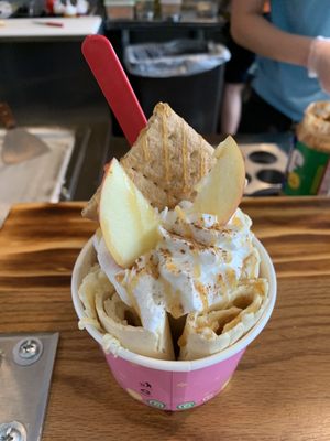 FREEZING THAI ROLLED ICE CREAM - Updated August 2024 - 248 Photos & 136 ...