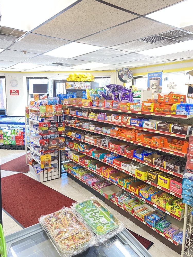 TUFTS CONVENIENCES STORE - Updated July 2025 - 22 Photos - 285 Boston ...