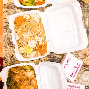 SIMILAN THAI CUISINE - 256 Photos & 547 Reviews - 5704 E Lake Sammamish ...