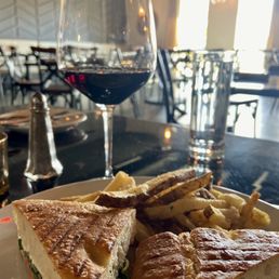 TRE LUNA BAR AND KITCHEN - Updated July 2025 - 405 Photos & 234 Reviews ...