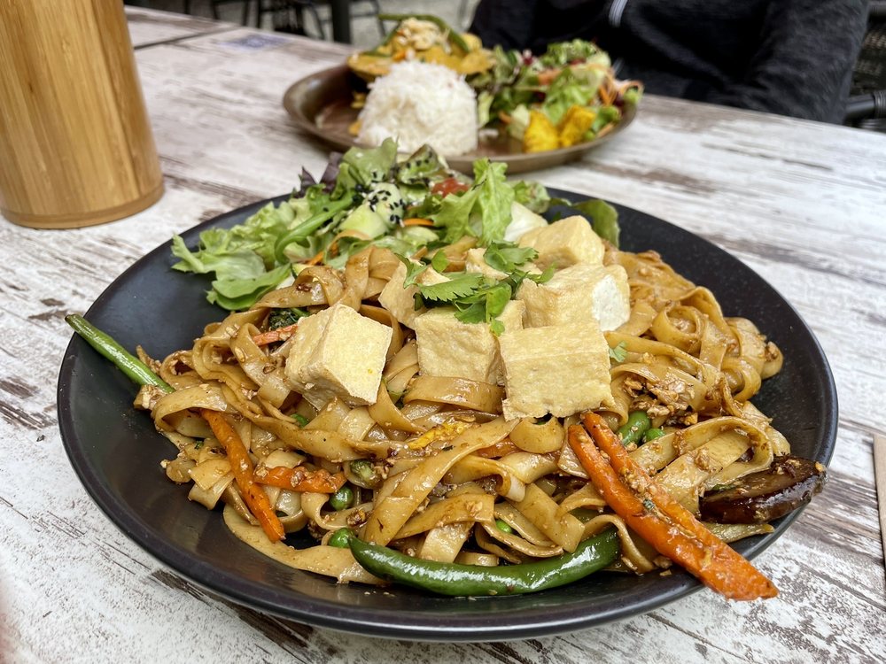 MITHO CHA! - Updated September 2024 - 24 Photos & 11 Reviews - Rykestr. 40, Berlin, Germany ...