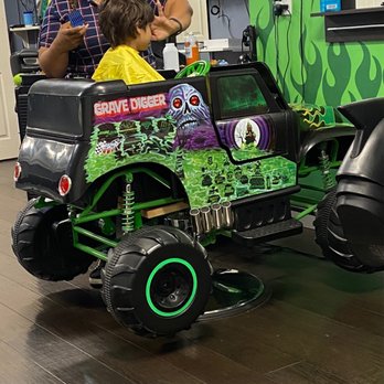 FAMILY CUTZ - Updated February 2025 - 368 Photos & 346 Reviews - 8807 ...