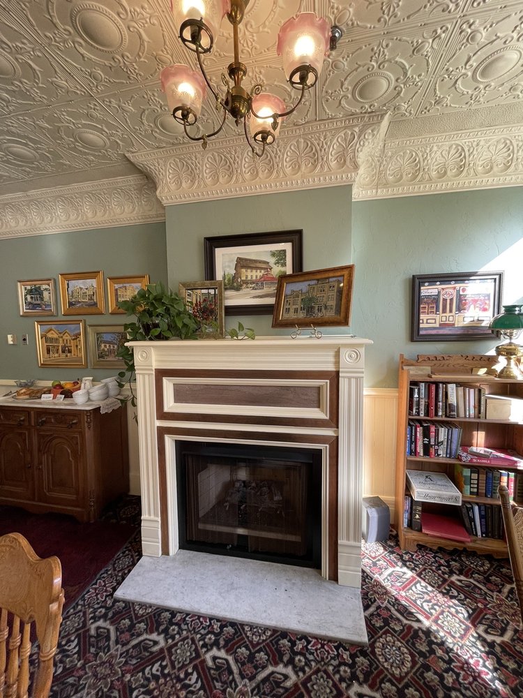 WASHINGTON HOUSE INN - 100 Photos & 55 Reviews - W62N573 Washington Ave ...