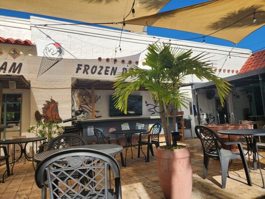 JUNGLE PRADA TAVERN - Updated January 2026 - 106 Photos & 189 Reviews ...