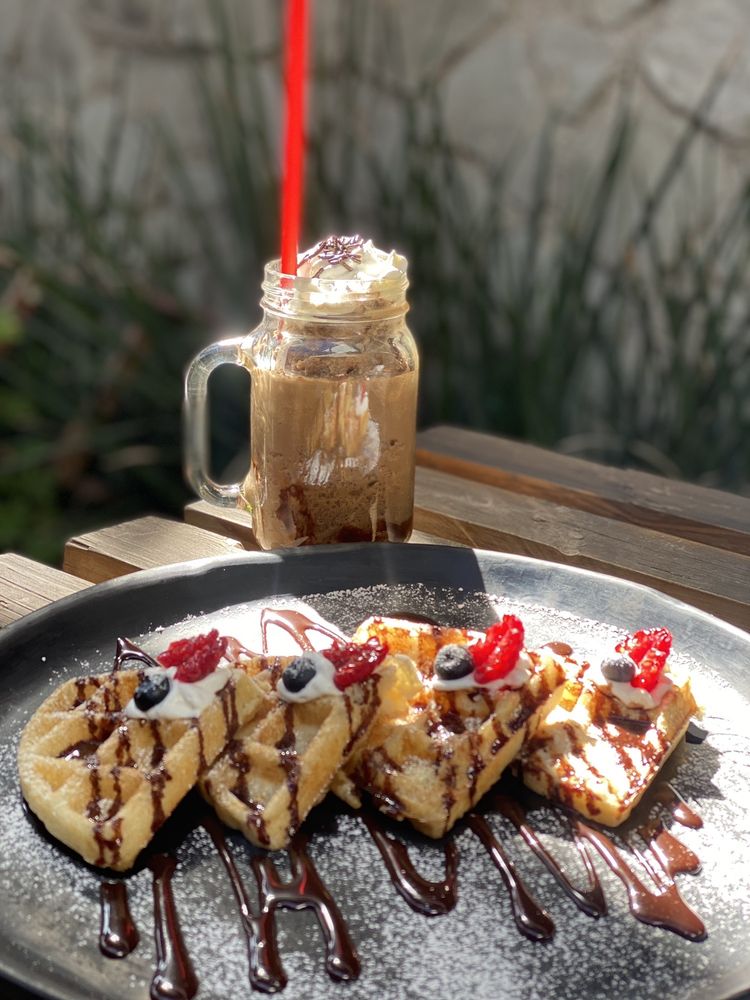 DIVINA TIERRA - Updated September 2024 - 27 Photos - Av. 41 Pte 301 ...