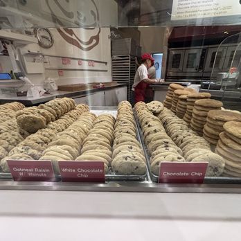 DIDDY RIESE COOKIES - Updated October 2025 - 3503 Photos & 5930 Reviews ...