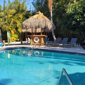 FOUR WINDS BEACH RESORT - Updated September 2024 - 16 Photos & 14 ...