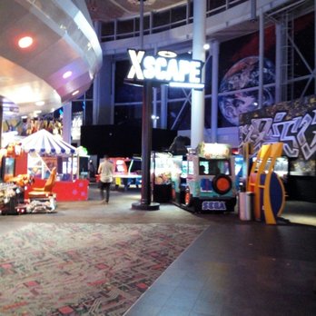 CINÉMA CINEPLEX - Updated October 2025 - 16 Photos & 25 Reviews - 2800 ...