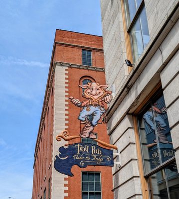 TROLL PUB UNDER THE BRIDGE - 792 Photos & 739 Reviews - 150 W ...